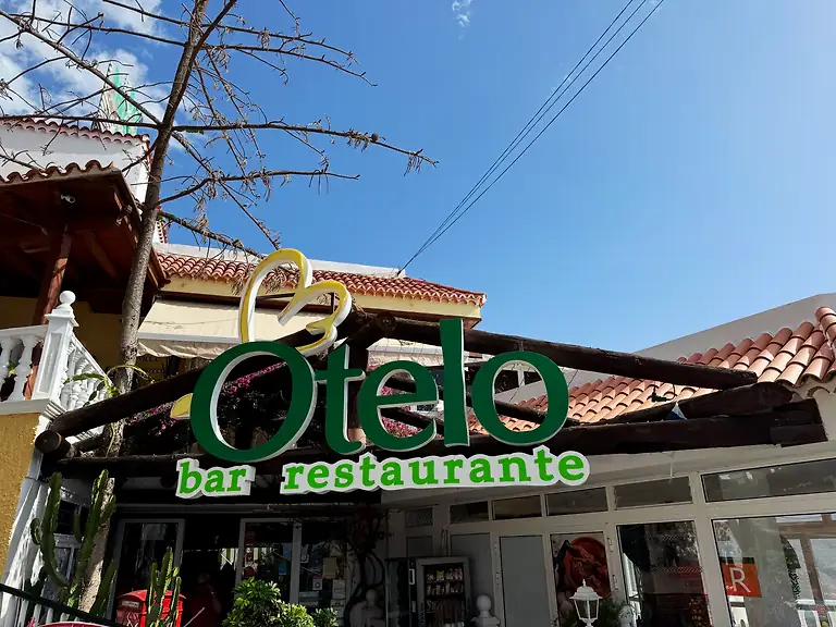 Adeje - Otelo Bar Restaurante | poznajteneryfe.pl